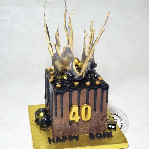 Isomalt Square Cake Delivery Enjoy a Sweet Delight Right at Your Doorstep